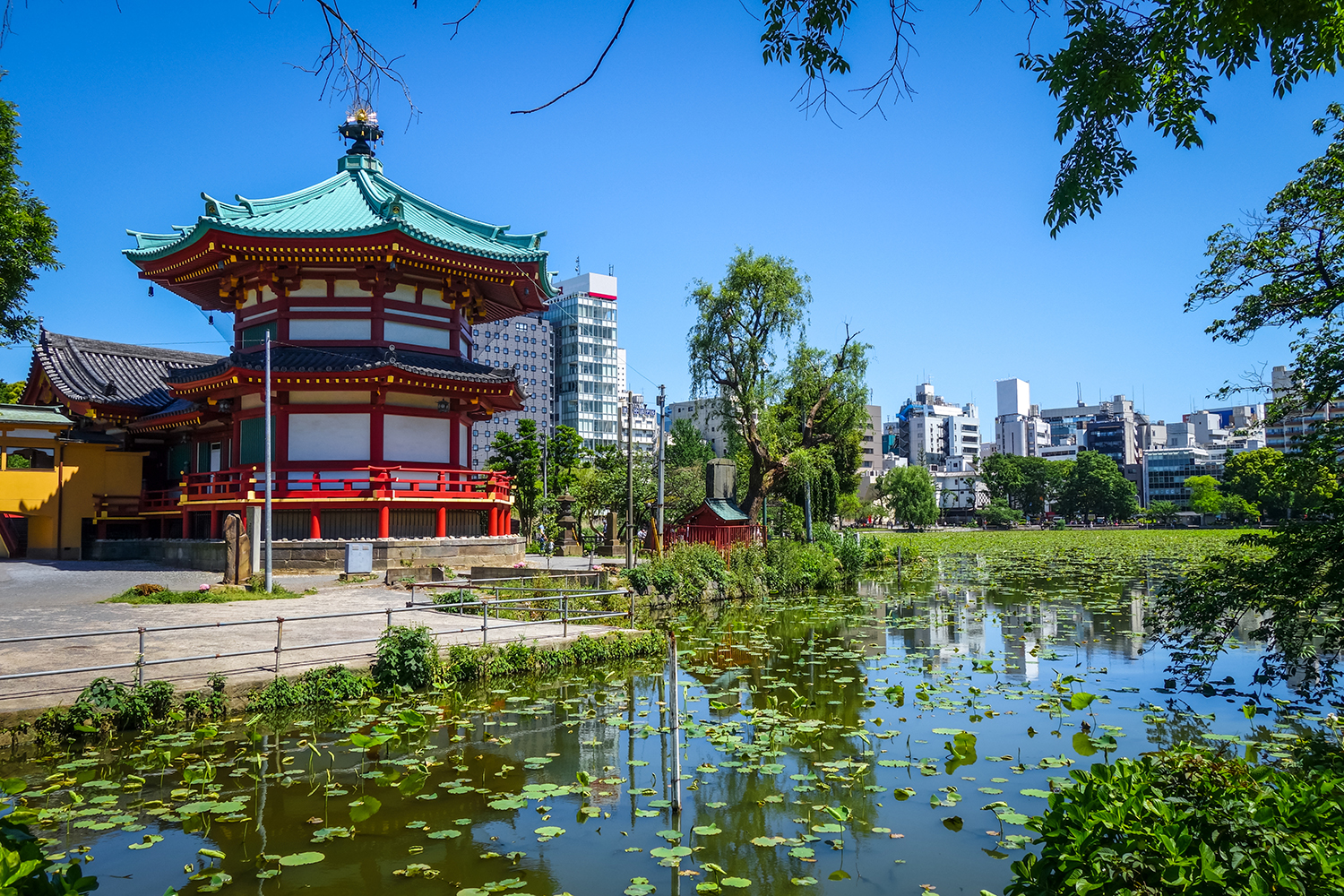 Tempio Bentendo e laghetto Shinobazu a Ueno